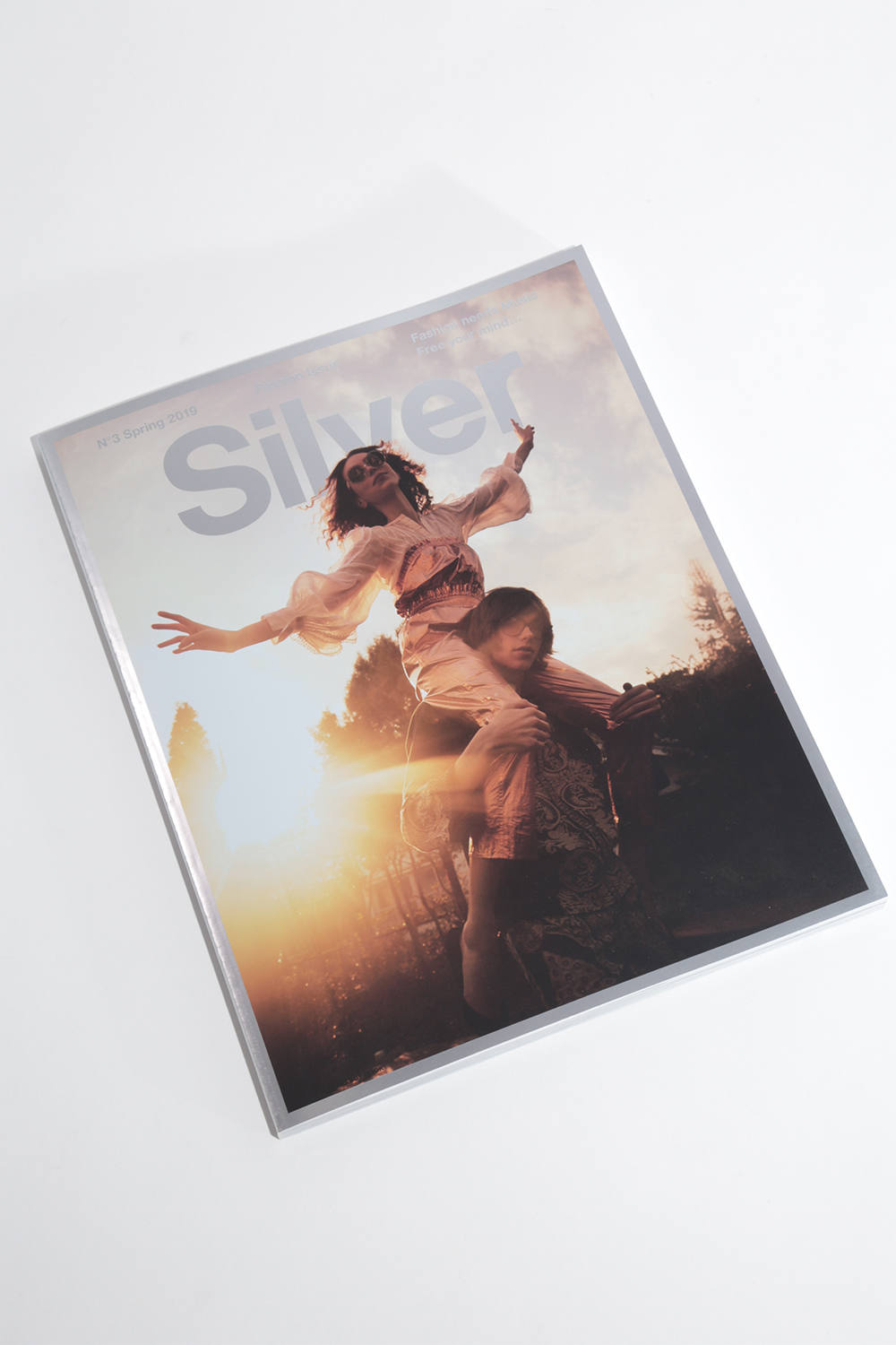 Silver Magazine -ファッション雑誌- | River